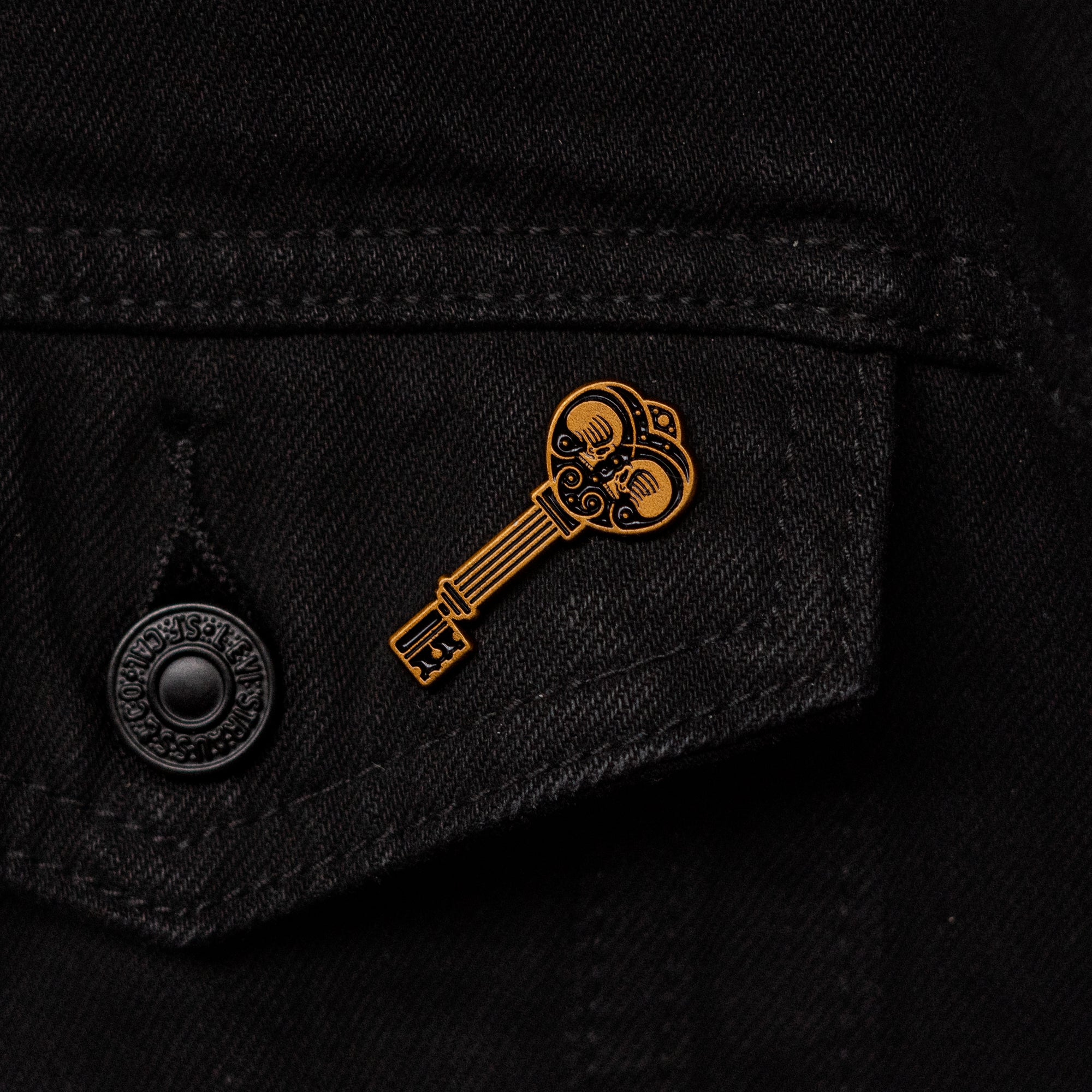 LOCK & KEY - PIN BADGE SET – Thirteensupply.co